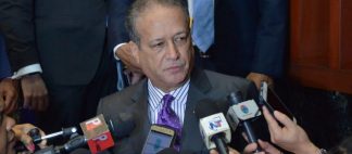 Reinaldo Pared juramenta decenas de movimientos del sector externo para ...